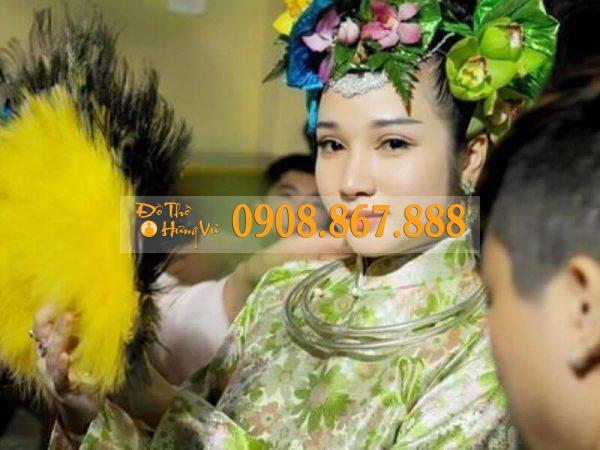 Cô đồng là gì? Ý nghĩa đồng cô bóng cậu và hầu đồng tại Việt Nam